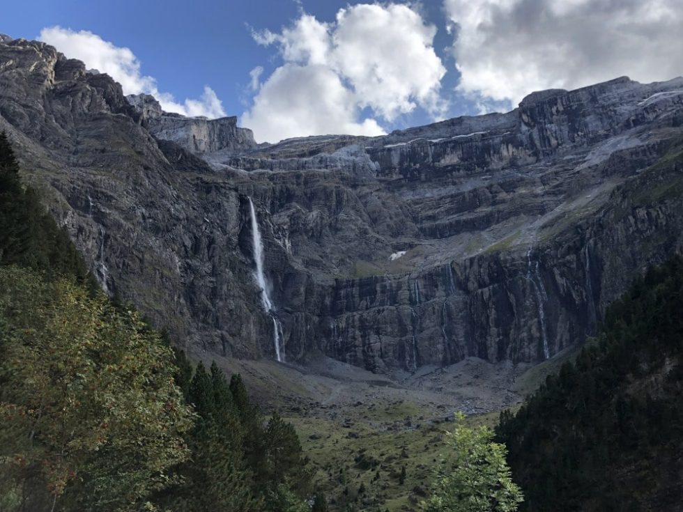 Walking in the French Pyrenees: discovering the glacial circques of ...
